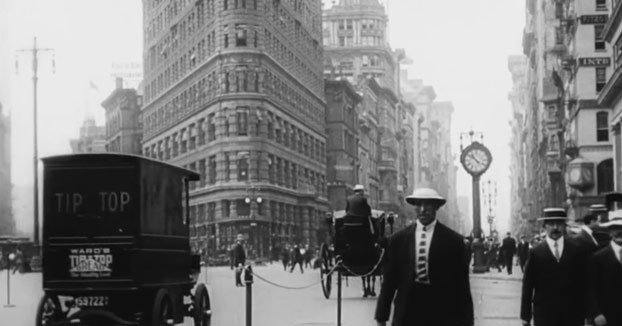 Vídeo de la vida diaria en Nueva York en el año 1911 - miBrujula.com